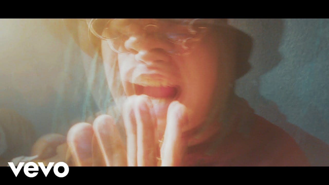 PARU-PARO Lyrics and Music Video by SCYE ft. CHNDTR - Pinoy Music Station